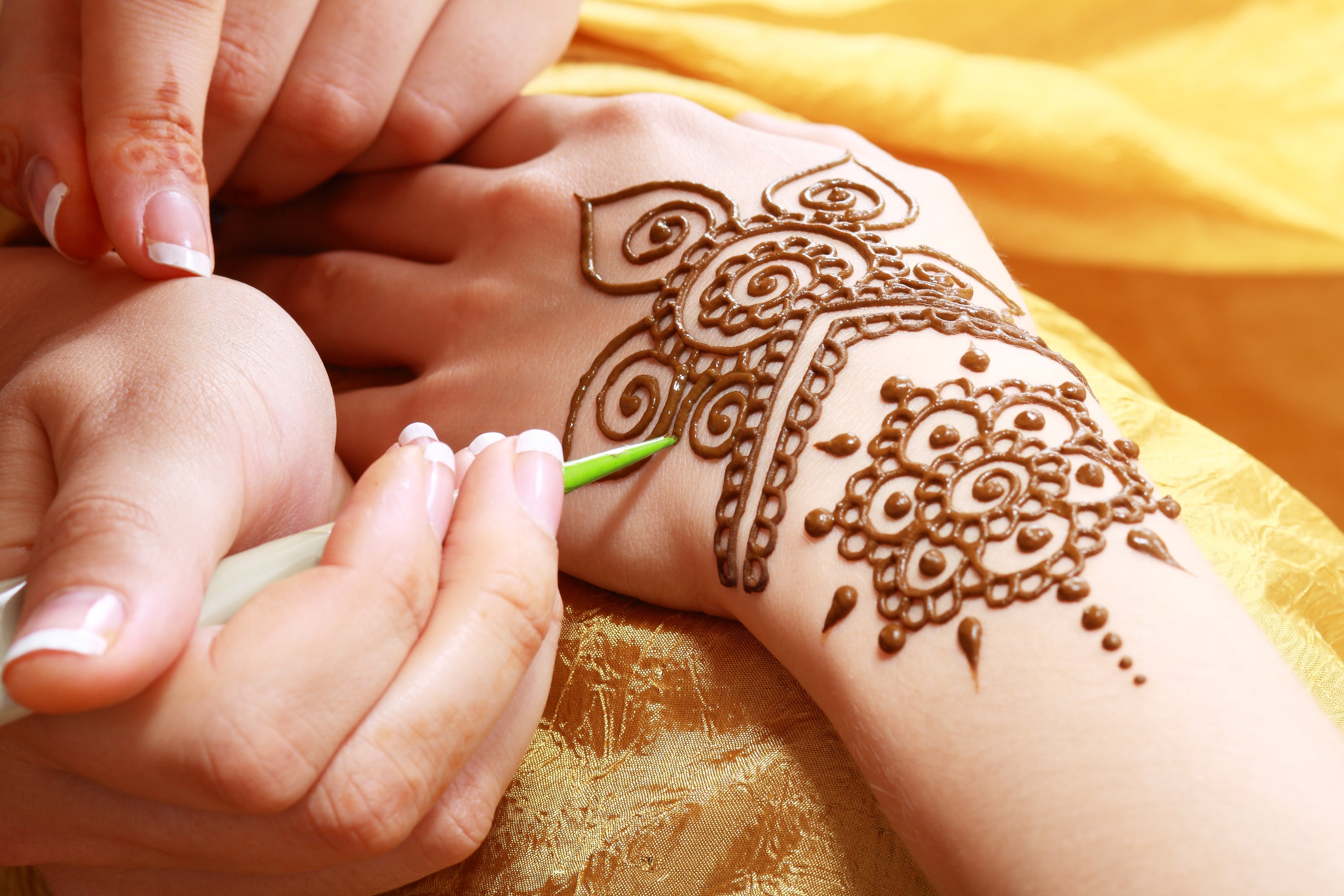 Easy Henna Designs to Try Out – 786 Cosmetics
